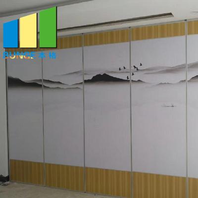 China Melamine Foldable Soundproof Sliding Movable Partition Wall Under A Suspended Ceiling for sale
