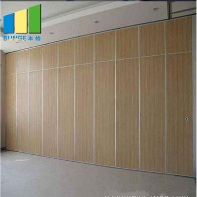 China Office Wooden Soundproof Mobile Acoustic Partition Folding Doors 65mm 35dB for sale