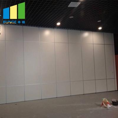 China High Wooden Folding Acoustic Room Dividers 8m Height Steel System 900kg Capacity for sale