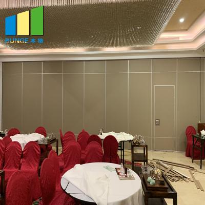 China Folding Wood Partition Moveable Acoustic Partition Walls System for sale