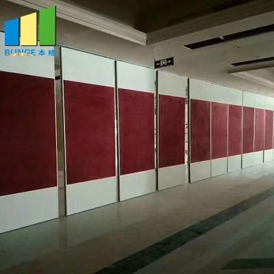 China Restaurant Wooden Soundproof Movable Walls Temporary Acoustic Partition 65-100mm for sale