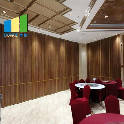 China Interior Temporary Sound Proof Partition Wooden Folding Door Partition For Classroom for sale
