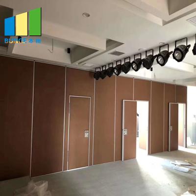 China Acoustic Movable Wall Folding Sliding Partition 85mm 45dB for Hotel Banquet Hall for sale