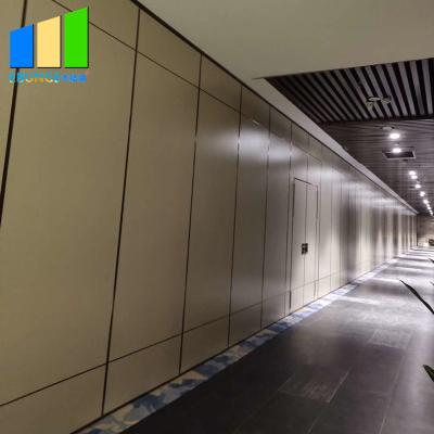 China Acoustic Movable Partition Wall 65mm 100mm Soundproof Folding Room Divider for Hotel Church for sale