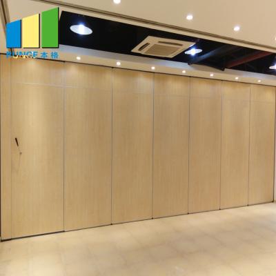 China Mobile Acoustic Room Dividing System Soundproof Sliding Foldable Removable Wall Partitions For Office for sale