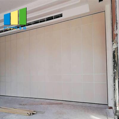 China DIY Movable Retractable Foldable Sliding Partition Walls 65-100mm for Multi-Function Room for sale