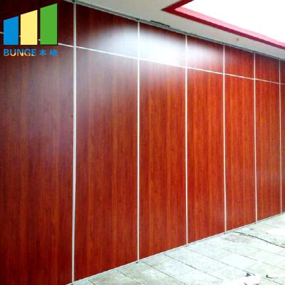 China Soundproof Sliding Partition Wall System BG100 Series - 32-50dB Rw Insulation, Up to 18000mm Height for sale