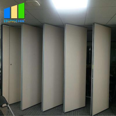 China Commercial Folding MDF Acoustic Room Divider Partition 65mm Panel Height Up to 4000mm for sale