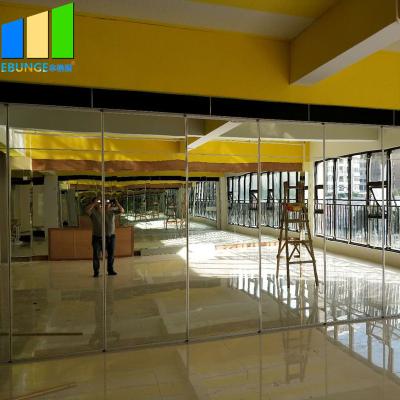 China Flexible Mirror Movable Partition Walls Folding Sliding 65mm 80mm 100mm for Art Gallery for sale