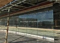 China Folding Glass Partition Wall 85mm Panel Thickness Up to 6000mm Height for Exhibition Showroom for sale