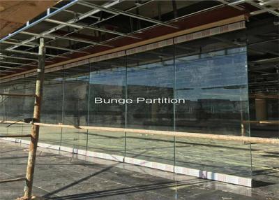 China Folding Glass Partition Wall 85mm Panel Thickness Up to 6000mm Height for Exhibition Showroom for sale