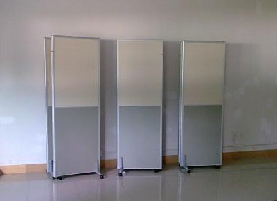 China EBUNGE Sliding Folding Movable Walls No Track Melamine Finish Space Dividing 3 Year Warranty for sale