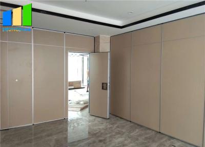 China Floor to Ceiling Wooden Acoustic Partition Walls 65mm 85mm 100mm for Meeting Room Division for sale
