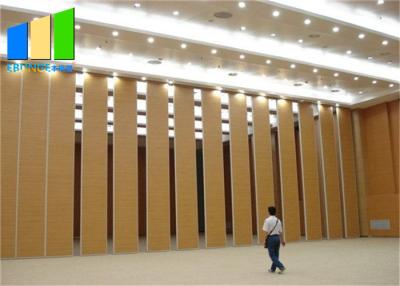 China Interior Wood Movable Sliding Wall Sound Proof Partition 65-100mm Thickness 20-50dB Insulation for sale