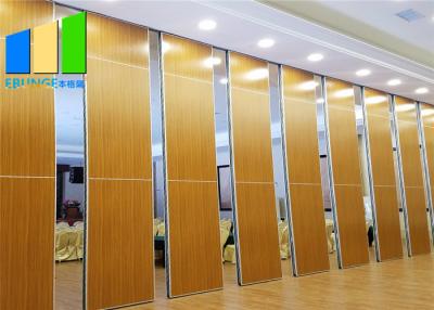 China Office Sliding Foldable Sound Proof Partition 65-100mm Thickness 20-50dB Rw Insulation Aluminum Frame for sale