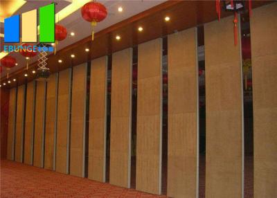 China Noise Insulation Demountable Folding Sliding Wall Partition For Restaurant for sale