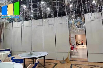 China Wooden Mobile Folding Partition Doors Movable Walls For Restaurant for sale