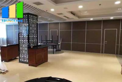 China Interior Wood Movable Sound Proof Partitions Wall Folding Sliding Door System for sale