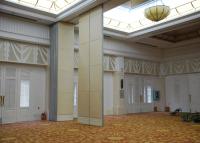 China Aluminum Veneer Gypsum Acoustic Folding Partition 500-1230mm Panel Width 2000-4000mm Height for sale