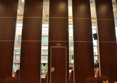 China Folding Door Movable Partition Wall 65-100mm Thick 500-1200mm Width Acoustic Room Divider for sale