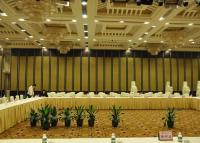 China Operable Door MDF HPL Melamine Foldable Partition Wall For Meeting Room for sale