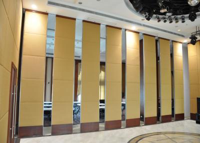 China Acoustic Folding Partition Wall 6000mm Height 42db Soundproof Conference Room Divider for sale