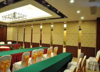 China Aluminum Frame Sliding Partition Walls 500-1230mm Panel Width Manual Operated for sale