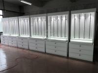 China T4 LED Optical Shop Counter Design Showroom Furniture With Spotnight for sale