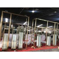 China 1050*550mm Countertop Jewellery Display Cabinet Glass 1000mm High Gold Electroplate OEM for sale