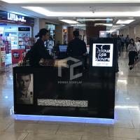 China 3000*3000 Glass Jewellery Display Cabinet Kiosk 110cm High Stick Veneer for sale