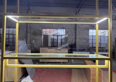 China EPE Garment Clothing Shop Display Furniture Monomer Design for sale