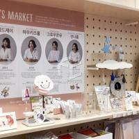 China Plywood Veneer Kid Clothing Store Display Fixtures 20mm Thickness MDF for sale