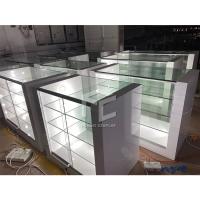 China 5mm Thick MDF Vapor Shop Display Showcase With T5 LED Lighting for sale