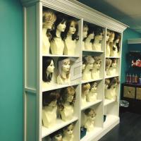China 20mm Thick MDF Salon Display Cabinet Retro Style OEM Powder Coated for sale