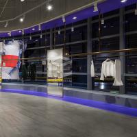 China 1100*550 Tempered Glass Clothing Store Counter Display With 6500K Light OEM for sale