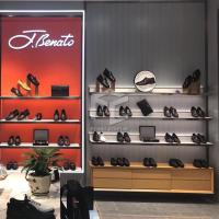 China Modern 4 Layers Shoes Display Wall Racks For Store Interior Design for sale