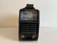 China Mini IGBT DC MMA Welder with 3.7KVA Input Power 60V AC220V 120A Portable and Compact for sale