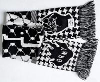 China 100% Acrylic Jacquard Scarf 140x20cm with Tassels Customizable for Sports for sale