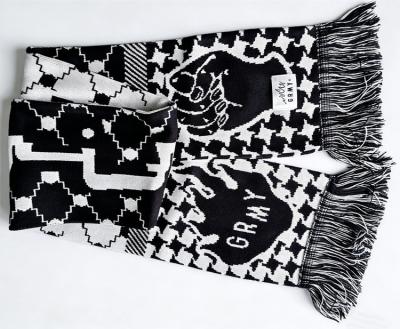 China 100% Acrylic Jacquard Scarf 140x20cm with Tassels Customizable for Sports for sale
