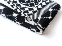 China 100% Acrylic Jacquard Scarf 140x20cm with Tassels Customizable for Sports for sale