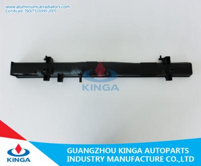 China Inlet Pipe 31mm Auto Parts Radiator Plastic Tank For Toyota Hiace for sale