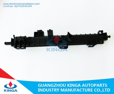 China Auto Water Plastic Radiator Tanks For Benz Ml - Class W163 Ml270 ' 98 AT for sale