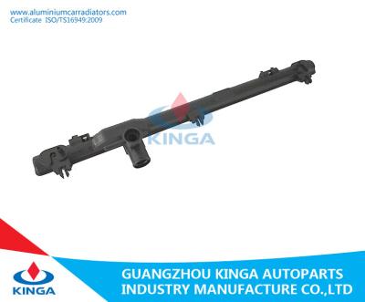 China Toyota Crown'06 UZS186 AT Radiator Plastic car radiator tank replacement for sale