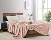 China Microfiber Solid Microfiber Comforter Providing All Season Warmth Level Perfect for Travel and Hotel Motel Bedding Needs for sale
