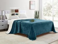 China Luxurious Flannel Throw Blanket For Cozy Warmth And Style Thick for sale