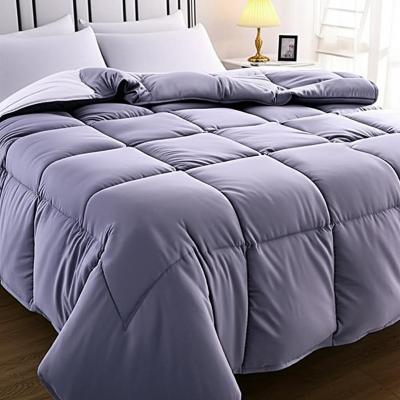 China Bicolor Comforter Fiber Quilts designed to fit Single Double Queen King beds ensuring cozy warmth and stylish appearance for sale