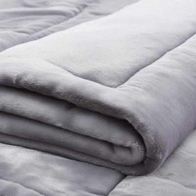 China Flannel Combined Microfiber Fleece Comforter Offering 100 Percent Polyester Filling and Softness Options Including Super Soft for Cozy Bedding for sale