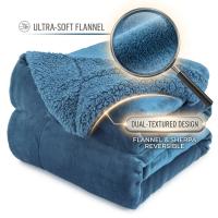 China Pinch Pleat Goose Feather Comforter 800 Fill Power Cotton Shell Queen Size All Season for sale