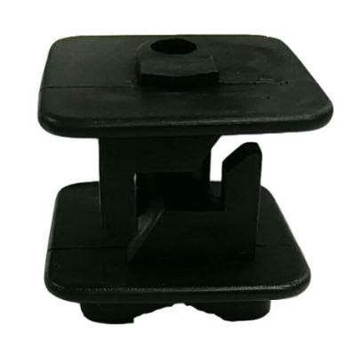 China 3mm Wire HDPE Square Wood Post Electric Fence Insulator Impact Resistant for sale