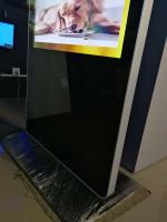 China Floor Standing LCD Advertising Machine For Shopping Market for sale